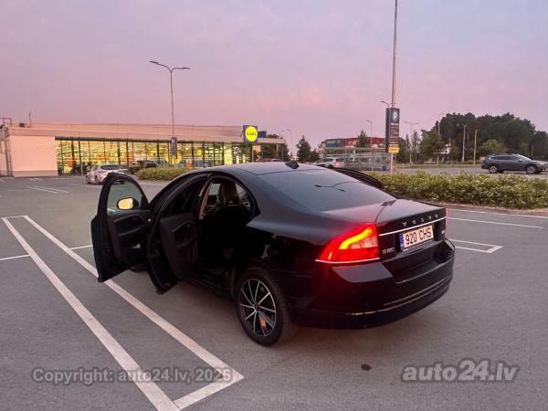 Melns Volvo S80 2013 Tallina, ar dzinēja tilpumu 1.60 L un nobraukumu 107 tūkst. km par 8799 €, foto 6 vietnē AUTOMOTO.COM.LV