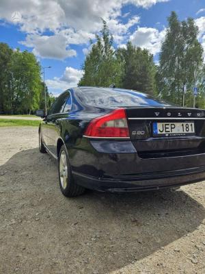 Melns Volvo S80 2013 Viļņa, ar dzinēja tilpumu 1.98 L un nobraukumu 458 tūkst. km par 4700 €, foto 4 vietnē AUTOMOTO.COM.LV