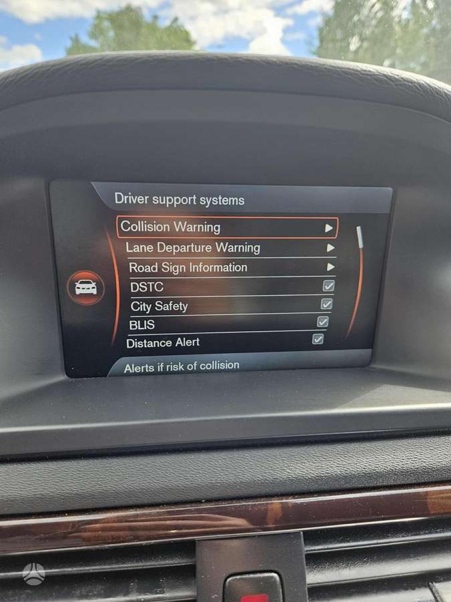 Melns Volvo S80 2013 Viļņa, ar dzinēja tilpumu 1.98 L un nobraukumu 458 tūkst. km par 4700 €, foto 7 vietnē AUTOMOTO.COM.LV