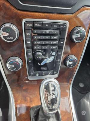 Melns Volvo S80 2013 Viļņa, ar dzinēja tilpumu 1.98 L un nobraukumu 458 tūkst. km par 4700 €, foto 10 vietnē AUTOMOTO.COM.LV