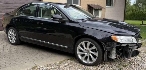 Black Volvo S80 2013 in Vilnius, with an engine capacity of 2.95 L and mileage of 244 thousand km for 5750 €, photo 1 on AUTOMOTO.COM.LV