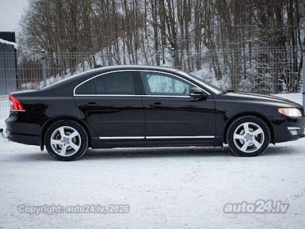 Melns Volvo S80 2014 Viljandi, ar dzinēja tilpumu 2.00 L un nobraukumu 206 tūkst. km par 10900 €, foto 1 vietnē AUTOMOTO.COM.LV