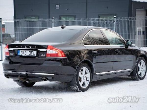 Melns Volvo S80 2014 Viljandi, ar dzinēja tilpumu 2.00 L un nobraukumu 206 tūkst. km par 10900 €, foto 2 vietnē AUTOMOTO.COM.LV