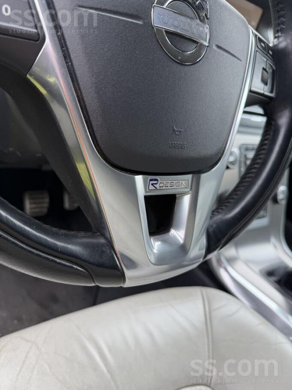 Melns Volvo S80 2014 Aizkraukle, ar dzinēja tilpumu 2.00 L un nobraukumu 348 tūkst. km par 5970 €, foto 5 vietnē AUTOMOTO.COM.LV