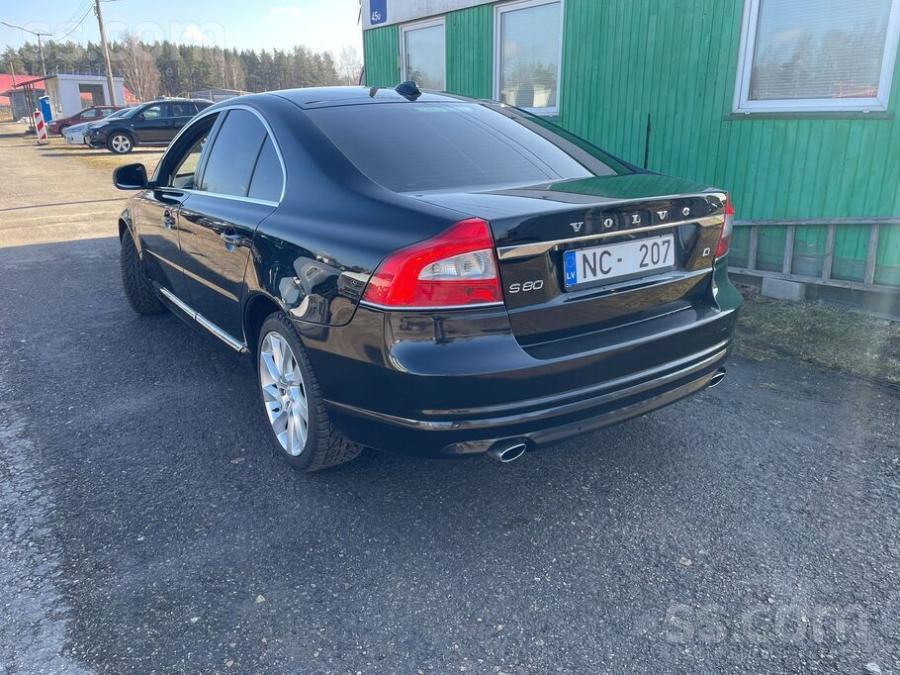 Black Volvo S80 2014 in Riga, with an engine capacity of 2.00 L and mileage of 0 thousand km for 7299 €, photo 8 on AUTOMOTO.COM.LV
