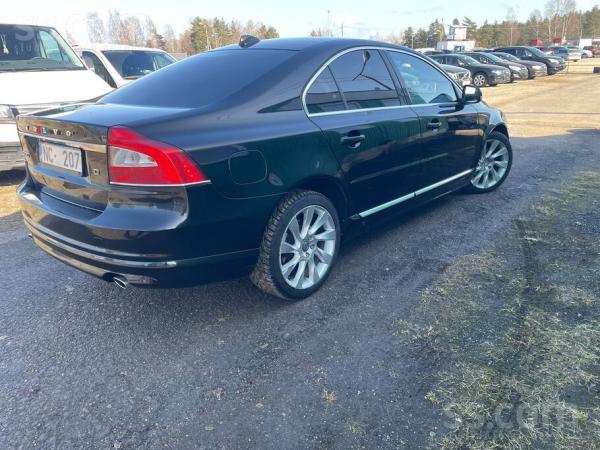 Black Volvo S80 2014 in Riga, with an engine capacity of 2.00 L and mileage of 0 thousand km for 7299 €, photo 10 on AUTOMOTO.COM.LV