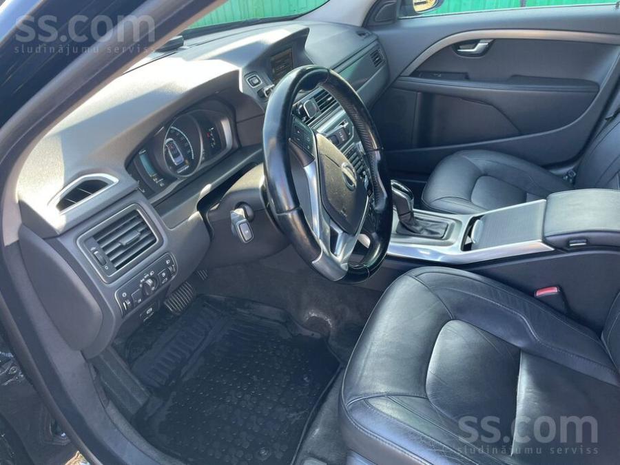 Black Volvo S80 2014 in Riga, with an engine capacity of 2.00 L and mileage of 0 thousand km for 7299 €, photo 18 on AUTOMOTO.COM.LV