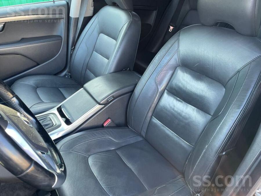 Black Volvo S80 2014 in Riga, with an engine capacity of 2.00 L and mileage of 0 thousand km for 7299 €, photo 20 on AUTOMOTO.COM.LV