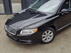 Melns Volvo S80 2014 Utena, ar dzinēja tilpumu 1.98 L un nobraukumu 217 tūkst. km par 7950 €, foto 5 vietnē AUTOMOTO.COM.LV