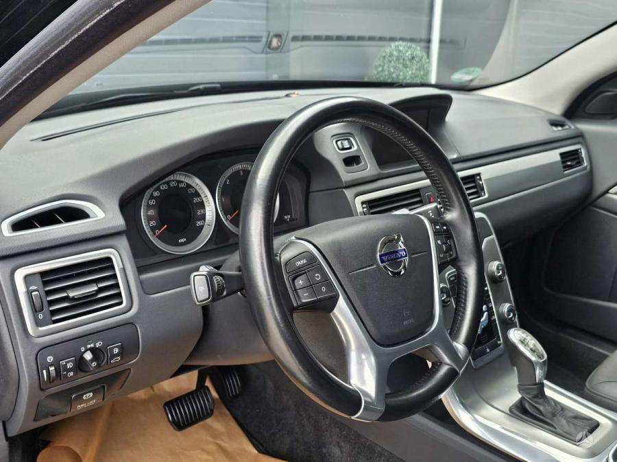 Melns Volvo S80 2014 Utena, ar dzinēja tilpumu 1.98 L un nobraukumu 217 tūkst. km par 7950 €, foto 22 vietnē AUTOMOTO.COM.LV
