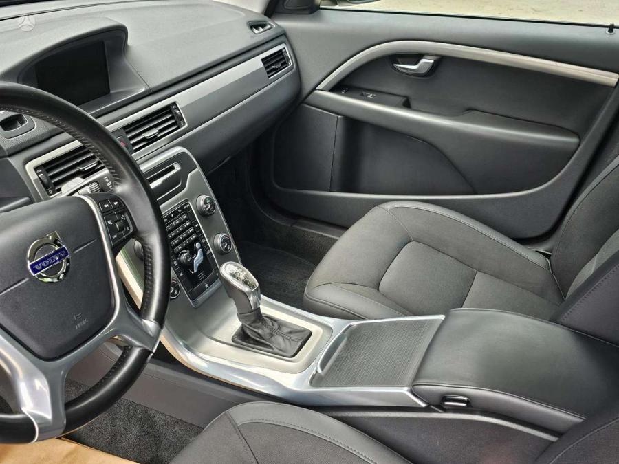 Melns Volvo S80 2014 Utena, ar dzinēja tilpumu 1.98 L un nobraukumu 217 tūkst. km par 7950 €, foto 23 vietnē AUTOMOTO.COM.LV
