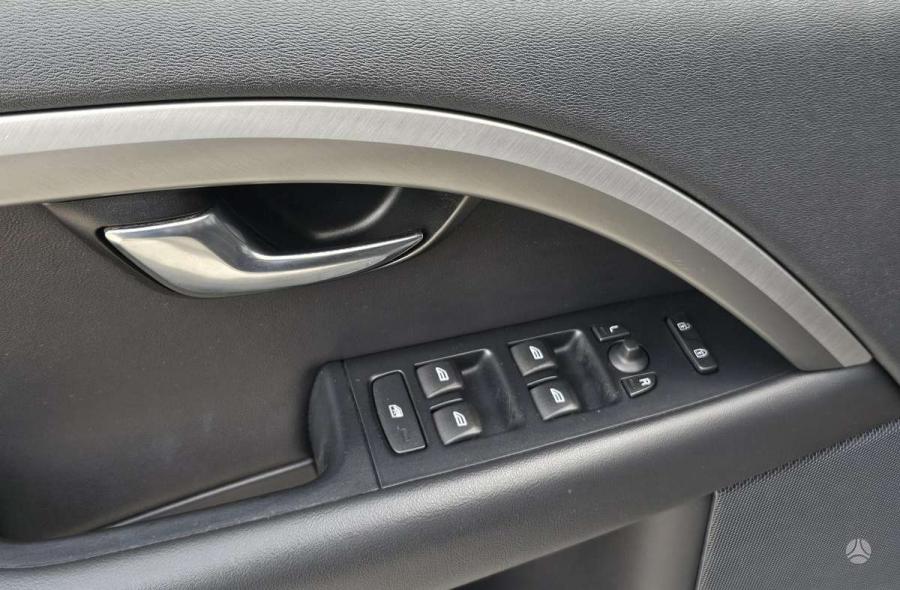 Melns Volvo S80 2014 Utena, ar dzinēja tilpumu 1.98 L un nobraukumu 217 tūkst. km par 7950 €, foto 34 vietnē AUTOMOTO.COM.LV