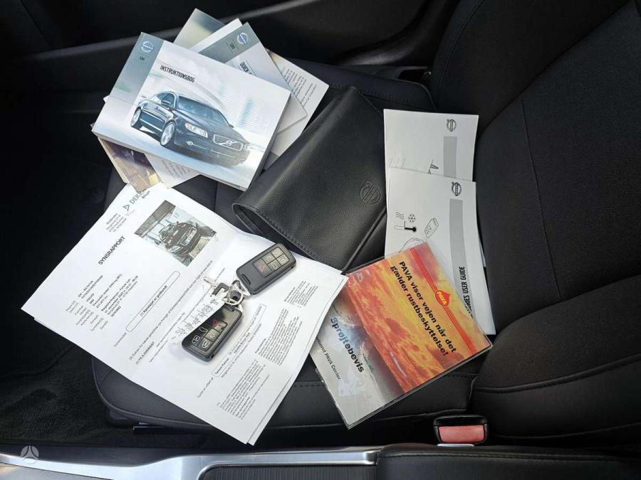 Melns Volvo S80 2014 Utena, ar dzinēja tilpumu 1.98 L un nobraukumu 217 tūkst. km par 7950 €, foto 44 vietnē AUTOMOTO.COM.LV