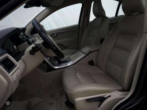 Melns Volvo S80 2014 Viļņa, ar dzinēja tilpumu 1.98 L un nobraukumu 160 tūkst. km par 8999 €, foto 11 vietnē AUTOMOTO.COM.LV