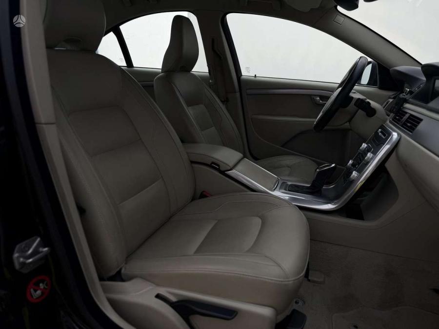 Melns Volvo S80 2014 Viļņa, ar dzinēja tilpumu 1.98 L un nobraukumu 160 tūkst. km par 8999 €, foto 14 vietnē AUTOMOTO.COM.LV