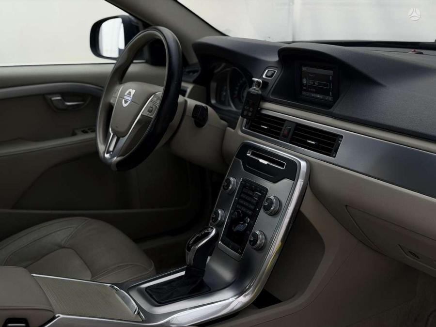 Melns Volvo S80 2014 Viļņa, ar dzinēja tilpumu 1.98 L un nobraukumu 160 tūkst. km par 8999 €, foto 15 vietnē AUTOMOTO.COM.LV