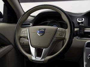 Melns Volvo S80 2014 Viļņa, ar dzinēja tilpumu 1.98 L un nobraukumu 160 tūkst. km par 8999 €, foto 17 vietnē AUTOMOTO.COM.LV