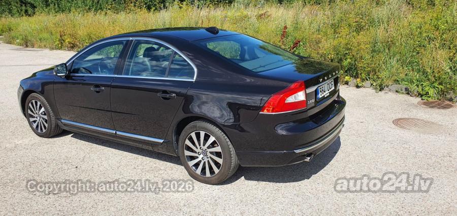 Melns Volvo S80 2014 Tallina, ar dzinēja tilpumu 2.00 L un nobraukumu 152 tūkst. km par 11500 €, foto 5 vietnē AUTOMOTO.COM.LV