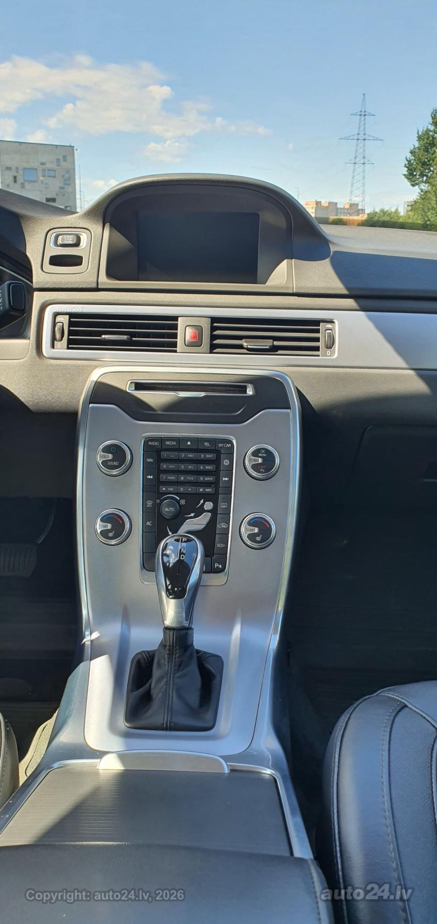 Melns Volvo S80 2014 Tallina, ar dzinēja tilpumu 2.00 L un nobraukumu 152 tūkst. km par 11500 €, foto 15 vietnē AUTOMOTO.COM.LV