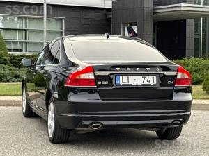 Black Volvo S80 2014 in Riga, with an engine capacity of 2.00 L and mileage of 281 thousand km for 6500 €, photo 4 on AUTOMOTO.COM.LV