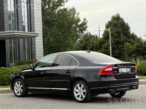 Black Volvo S80 2014 in Riga, with an engine capacity of 2.00 L and mileage of 281 thousand km for 6500 €, photo 5 on AUTOMOTO.COM.LV