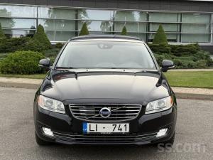 Black Volvo S80 2014 in Riga, with an engine capacity of 2.00 L and mileage of 281 thousand km for 6500 €, photo 10 on AUTOMOTO.COM.LV