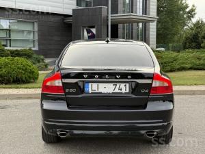 Black Volvo S80 2014 in Riga, with an engine capacity of 2.00 L and mileage of 281 thousand km for 6500 €, photo 11 on AUTOMOTO.COM.LV