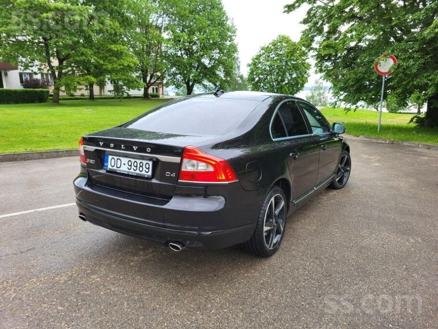 Black Volvo S80 2015 in Aizkraukle, with an engine capacity of 2.00 L and mileage of 0 thousand km for 7700 €, photo 2 on AUTOMOTO.COM.LV