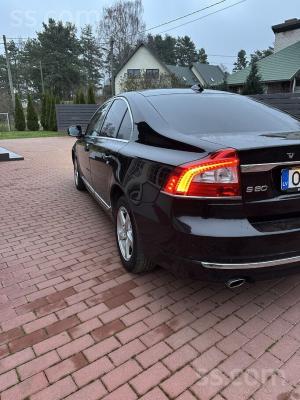 Black Volvo S80 2015 in Riga, with an engine capacity of 2.00 L and mileage of 239 thousand km for 6900 €, photo 3 on AUTOMOTO.COM.LV