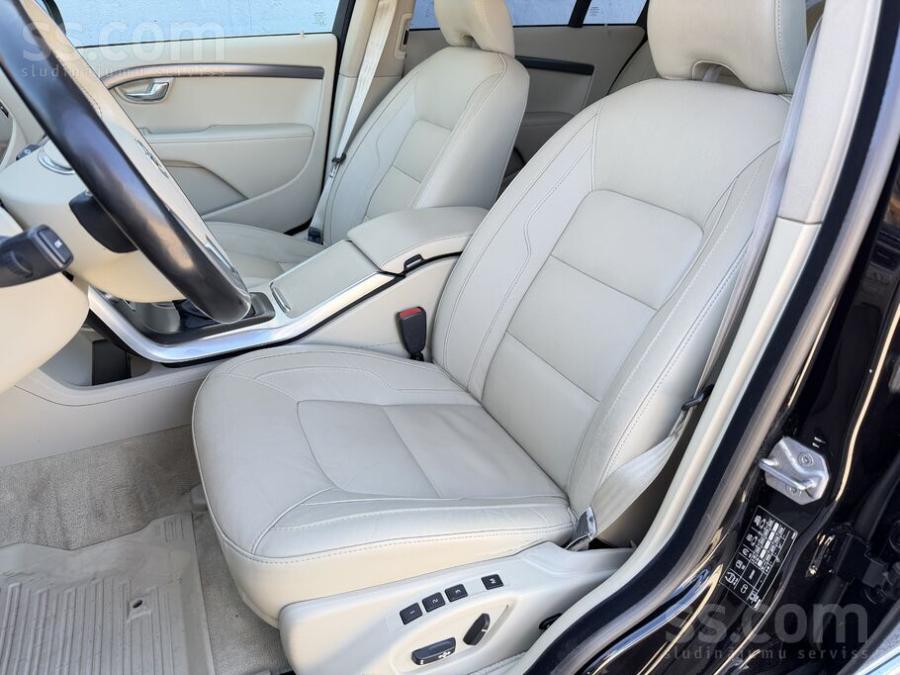Melns Volvo S80 2015 Rīga, ar dzinēja tilpumu 2.00 L un nobraukumu 257 tūkst. km par 8950 €, foto 9 vietnē AUTOMOTO.COM.LV