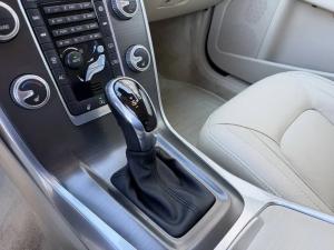 Melns Volvo S80 2015 Mārupe, ar dzinēja tilpumu 2.00 L un nobraukumu 257 tūkst. km par 8950 €, foto 10 vietnē AUTOMOTO.COM.LV