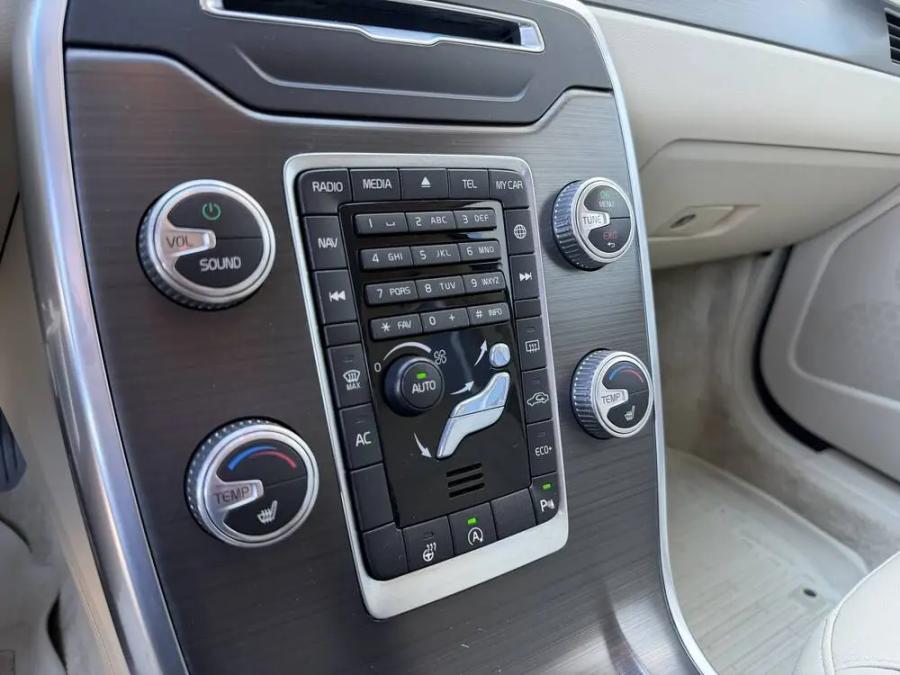 Melns Volvo S80 2015 Mārupe, ar dzinēja tilpumu 2.00 L un nobraukumu 257 tūkst. km par 8950 €, foto 14 vietnē AUTOMOTO.COM.LV