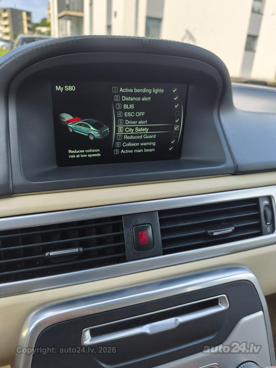 Black Volvo S80 2015 in Tallinn, with an engine capacity of 2.00 L and mileage of 362 thousand km for 11200 €, photo 7 on AUTOMOTO.COM.LV