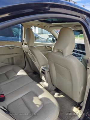 Black Volvo S80 2015 in Tallinn, with an engine capacity of 2.00 L and mileage of 362 thousand km for 11200 €, photo 9 on AUTOMOTO.COM.LV