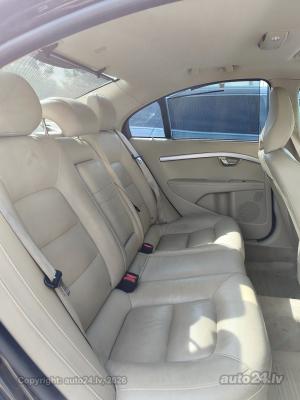 Black Volvo S80 2015 in Tallinn, with an engine capacity of 2.00 L and mileage of 362 thousand km for 11200 €, photo 10 on AUTOMOTO.COM.LV