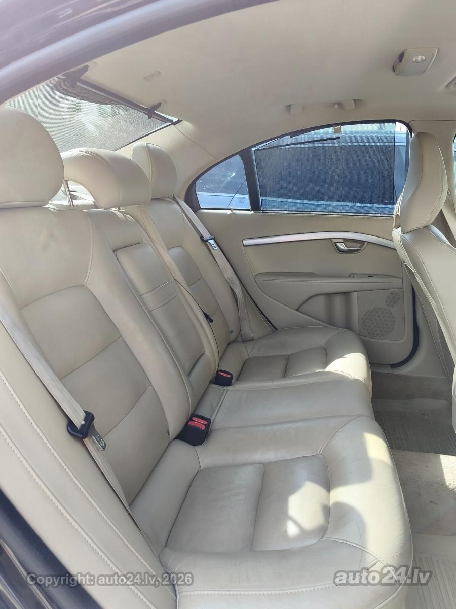 Black Volvo S80 2015 in Tallinn, with an engine capacity of 2.00 L and mileage of 362 thousand km for 11200 €, photo 10 on AUTOMOTO.COM.LV