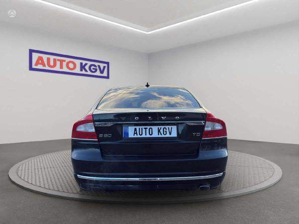 Melns Volvo S80 2016 Kauņa, ar dzinēja tilpumu 2.00 L un nobraukumu 346 tūkst. km par 7399 €, foto 4 vietnē AUTOMOTO.COM.LV