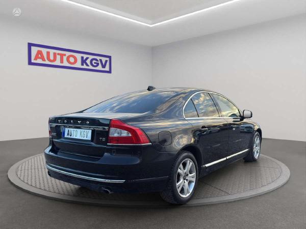 Melns Volvo S80 2016 Kauņa, ar dzinēja tilpumu 2.00 L un nobraukumu 346 tūkst. km par 7399 €, foto 5 vietnē AUTOMOTO.COM.LV