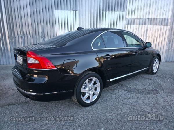Melns Volvo S80 2016 Tallina, ar dzinēja tilpumu 2.00 L un nobraukumu 274 tūkst. km par 9900 €, foto 3 vietnē AUTOMOTO.COM.LV
