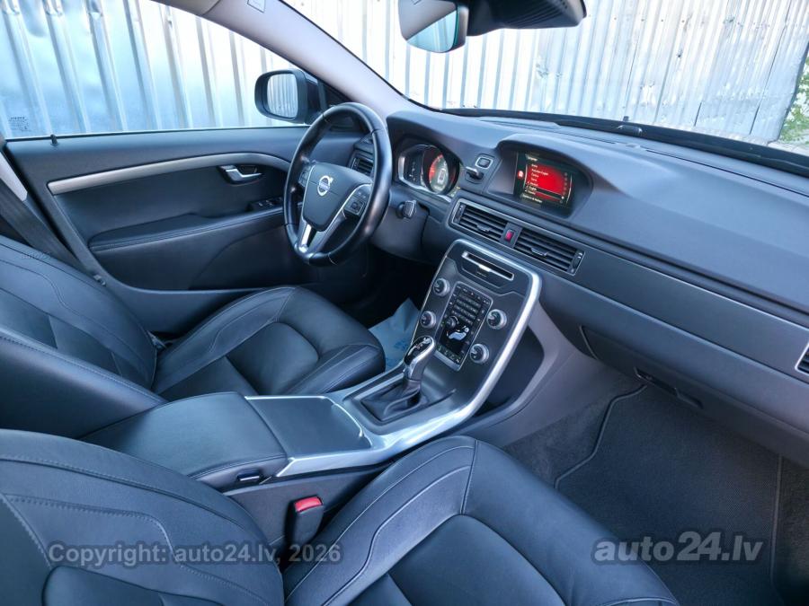 Melns Volvo S80 2016 Tallina, ar dzinēja tilpumu 2.00 L un nobraukumu 274 tūkst. km par 9900 €, foto 13 vietnē AUTOMOTO.COM.LV