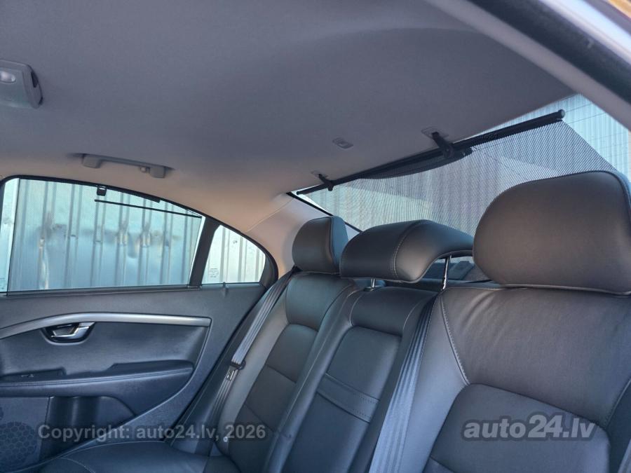 Melns Volvo S80 2016 Tallina, ar dzinēja tilpumu 2.00 L un nobraukumu 274 tūkst. km par 9900 €, foto 27 vietnē AUTOMOTO.COM.LV
