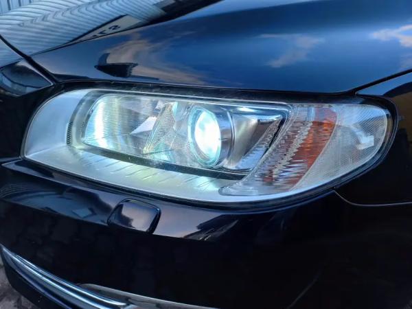 Black Volvo S80 2016 in Riga, with an engine capacity of 2.00 L and mileage of 210 thousand km for 12750 €, photo 5 on AUTOMOTO.COM.LV