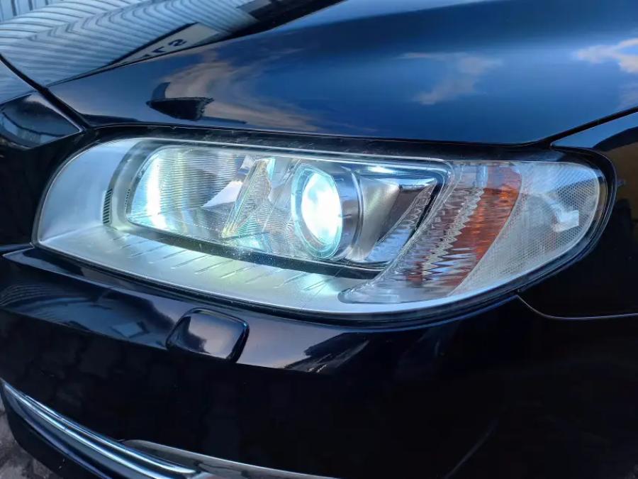 Black Volvo S80 2016 in Riga, with an engine capacity of 2.00 L and mileage of 210 thousand km for 12750 €, photo 6 on AUTOMOTO.COM.LV