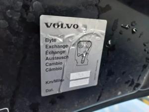 Black Volvo S80 2016 in Riga, with an engine capacity of 2.00 L and mileage of 210 thousand km for 12750 €, photo 10 on AUTOMOTO.COM.LV
