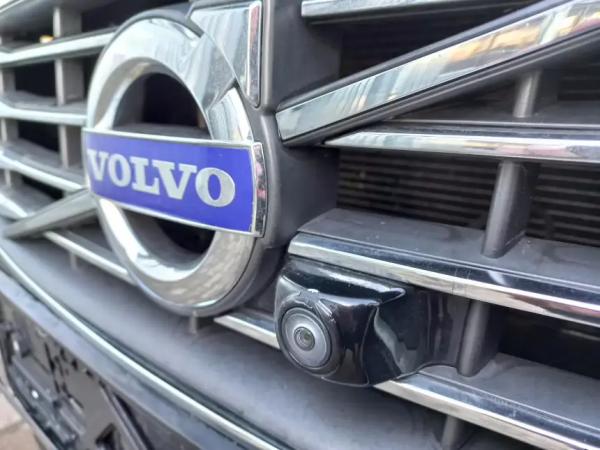 Black Volvo S80 2016 in Riga, with an engine capacity of 2.00 L and mileage of 210 thousand km for 12750 €, photo 10 on AUTOMOTO.COM.LV