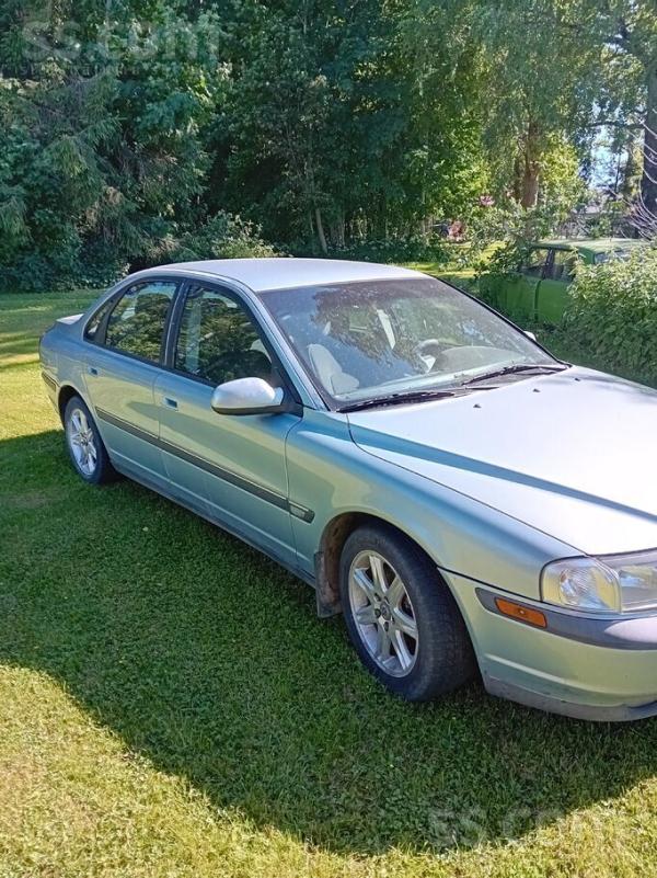 Zils Volvo S80 2000 Limbaži, ar dzinēja tilpumu 2.40 L un nobraukumu 376 tūkst. km par 1350 €, foto 4 vietnē AUTOMOTO.COM.LV