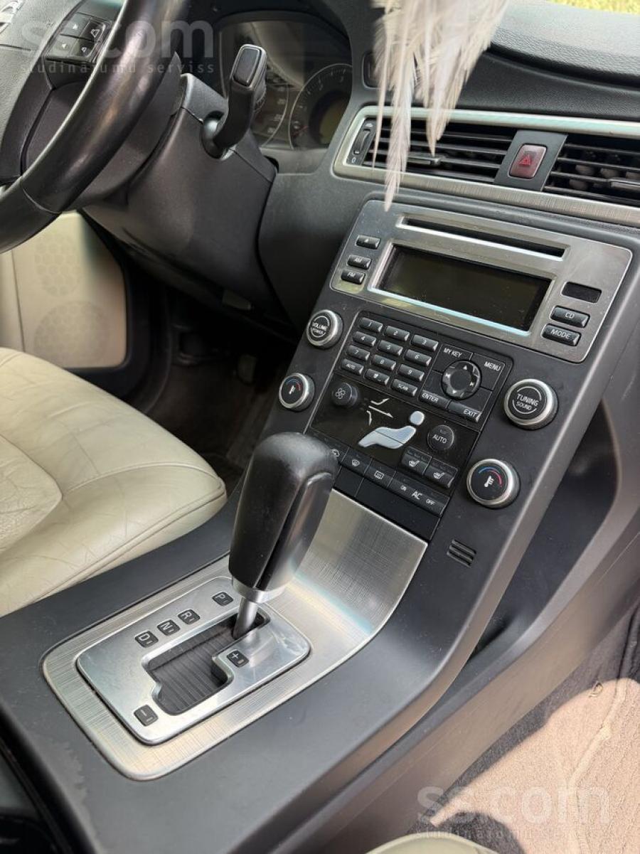 Blue Volvo S80 2007 in Riga, with an engine capacity of 2.40 L and mileage of 411 thousand km for 3600 €, photo 10 on AUTOMOTO.COM.LV