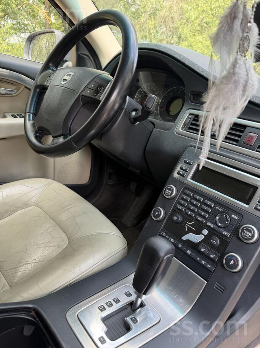 Blue Volvo S80 2007 in Riga, with an engine capacity of 2.40 L and mileage of 411 thousand km for 3600 €, photo 12 on AUTOMOTO.COM.LV