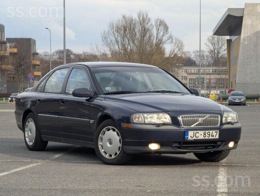 Blue Volvo S80 1999 in Riga, with an engine capacity of 2.90 L and mileage of 390 thousand km for 1000 €, photo 1 on AUTOMOTO.COM.LV