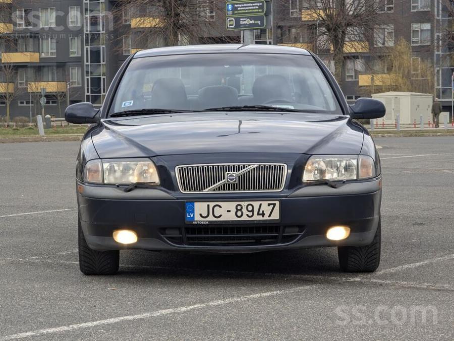 Blue Volvo S80 1999 in Riga, with an engine capacity of 2.90 L and mileage of 390 thousand km for 1000 €, photo 2 on AUTOMOTO.COM.LV